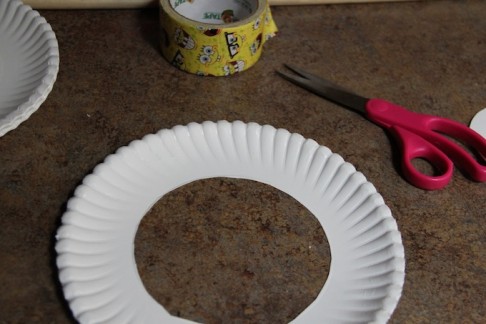 Kid Activities - Paper Plate Ring Toss! - A Cowboy's Wife