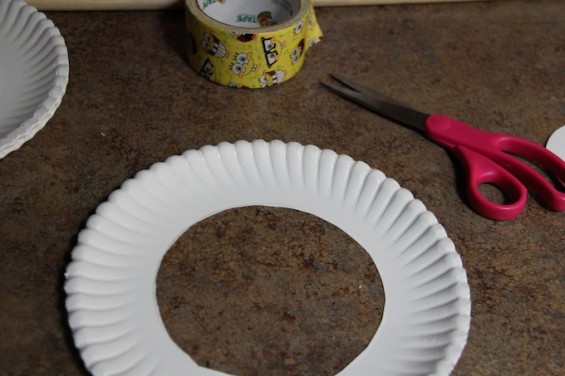 Kid Activities - Paper Plate Ring Toss! - A Cowboy's Wife