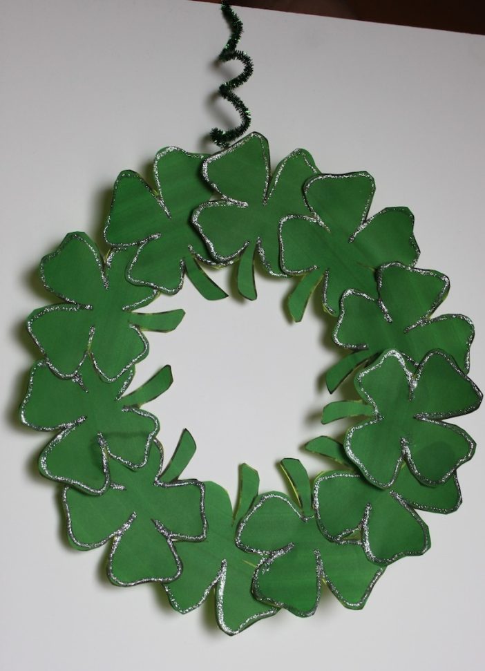 St. Patrick's Day Shamrock Wreath Craft - A Cowboy's Wife